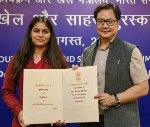 Manu Bhaker Biography in Hindi | मनु भाकर जीवन परिचय | StarsUnfolded ...