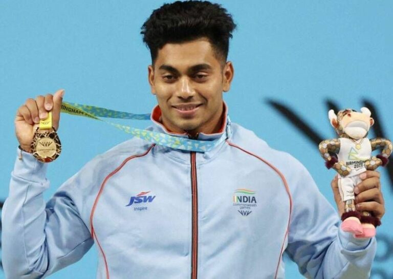 Achinta Sheuli Biography in Hindi | अचिंता शुली जीवन परिचय ...